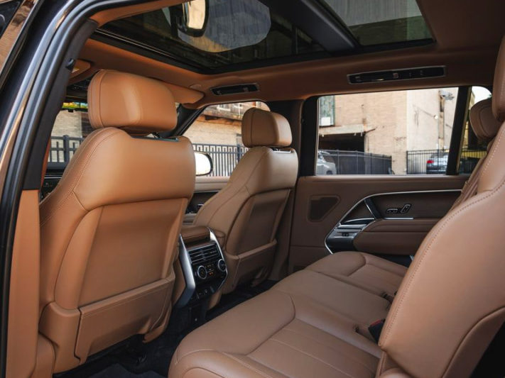 RANGE ROVER LWB CHAUFFEUR HIRE IN DUBAI