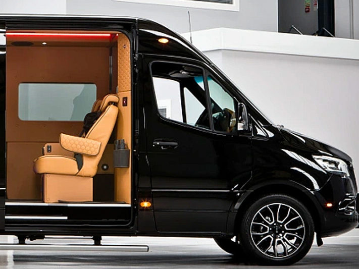 MERCEDES BENZ SPRINTER CHAUFFEUR HIRE IN MILAN