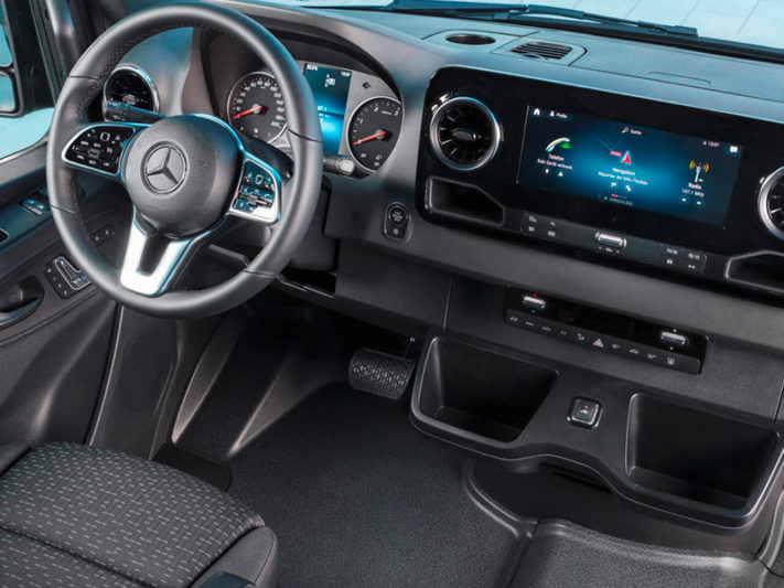 MERCEDES BENZ SPRINTER CHAUFFEUR HIRE IN PRAGUE