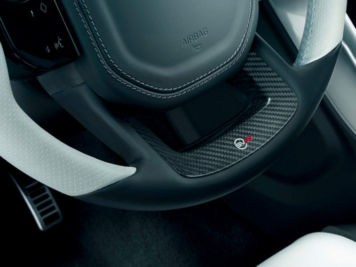 HIRE RANGE ROVER SVR - IN PARIS