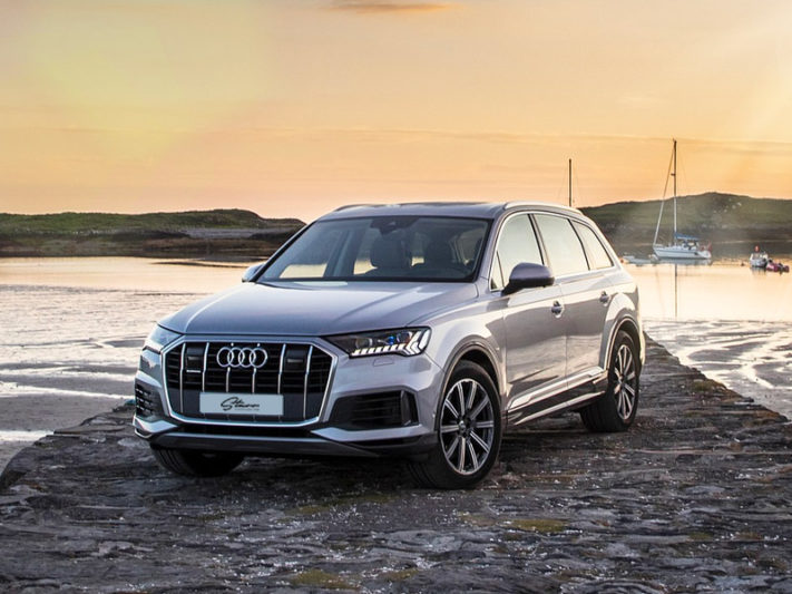 HIRE AUDI Q7 TDI HYBRID - IN ATHENS