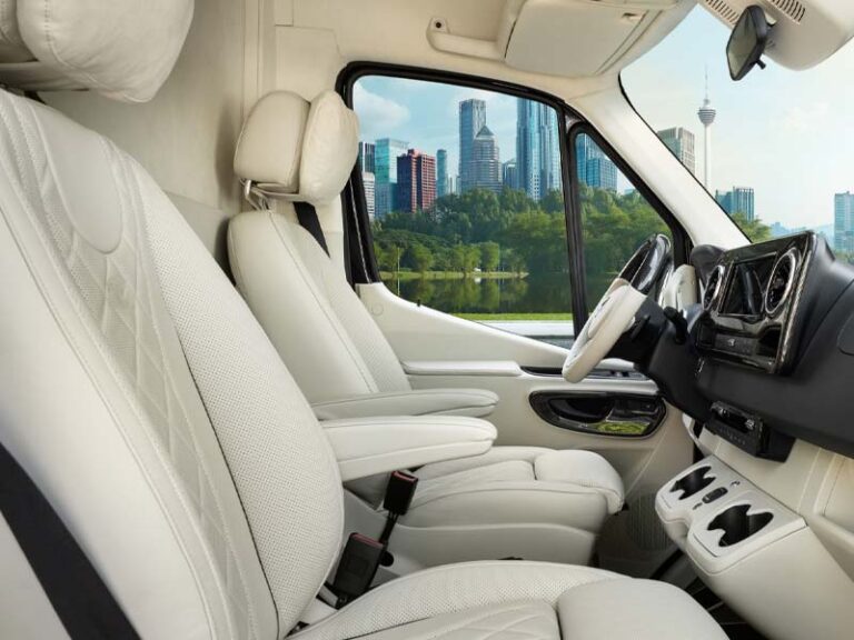 MERCEDES BENZ SPRINTER CHAUFFEUR HIRE IN RIYADH