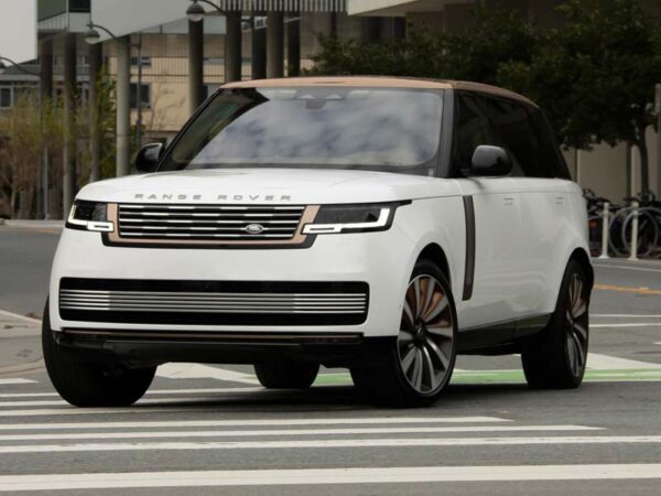 RANGE ROVER LWB CHAUFFEUR HIRE IN RIYADH