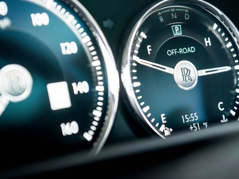 ROLLS-ROYCE CULLINAN CHAUFFEUR SEATTLE