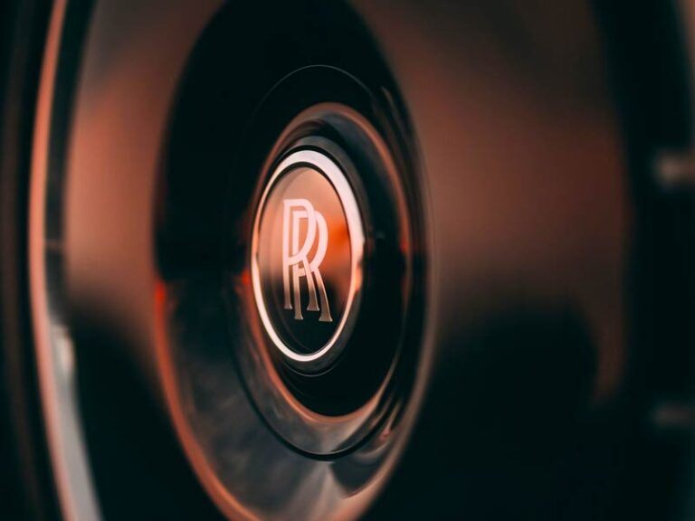 Rolls-Royce Phantom Chauffeur Hire in Cairo | Starr Luxury Cars